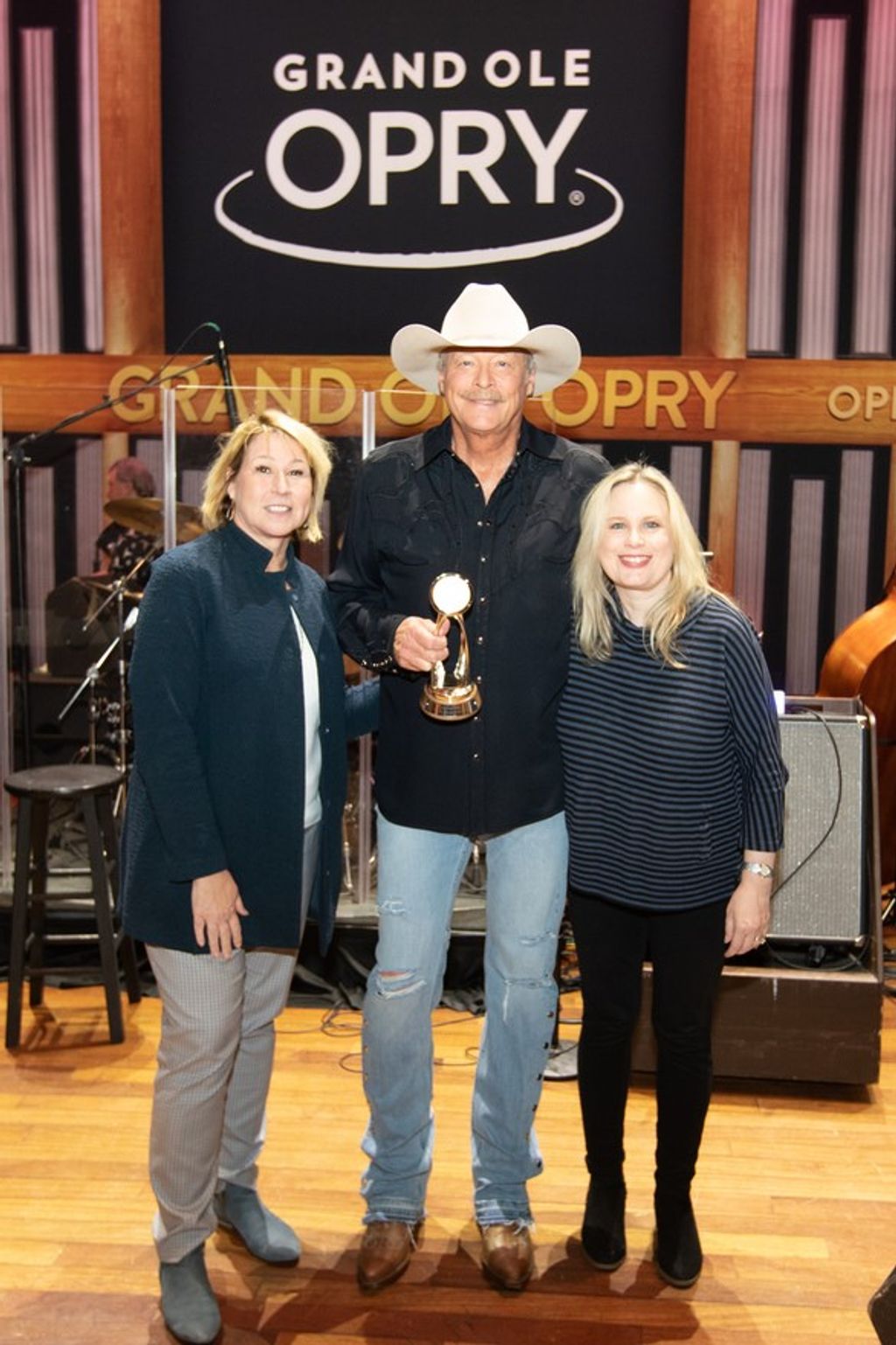 CMA PRESENTS ALAN JACKSON WITH THE JOE TALBOT AWARD
