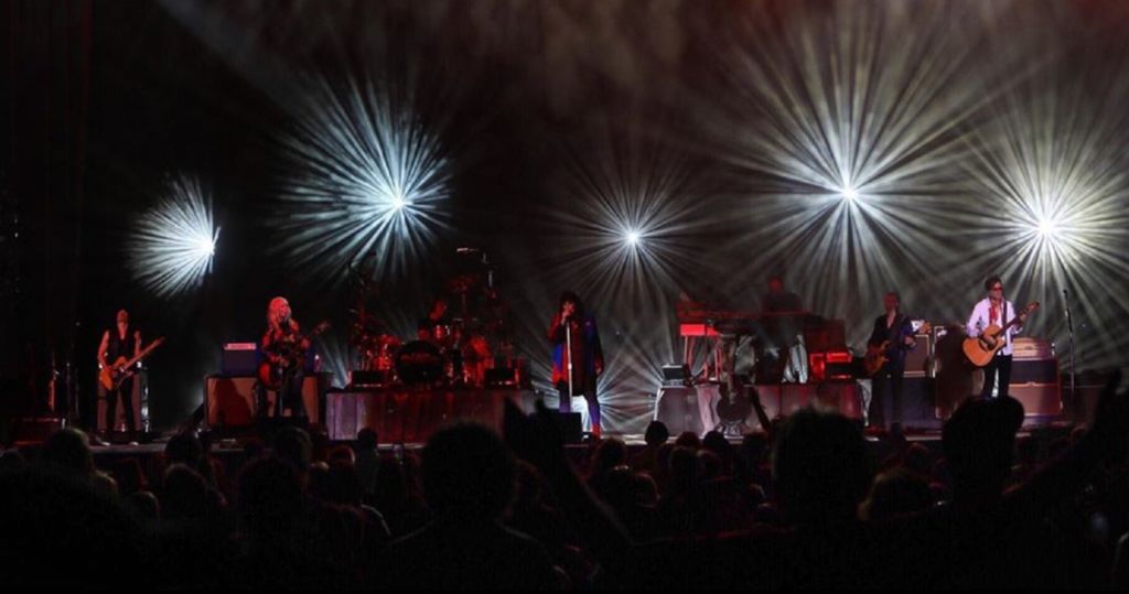 Heart Fits Rarities Into Opening Night Of Summer Tour (Jambase Review)