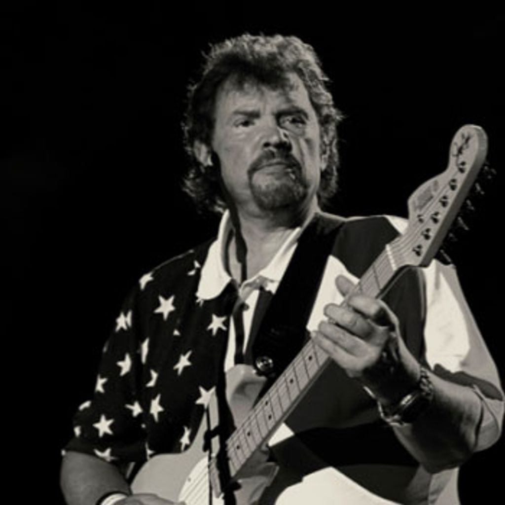 ALABAMA CO-FOUNDER AND COUNTRY MUSIC HALL OF FAME MEMBER JEFF COOK ...