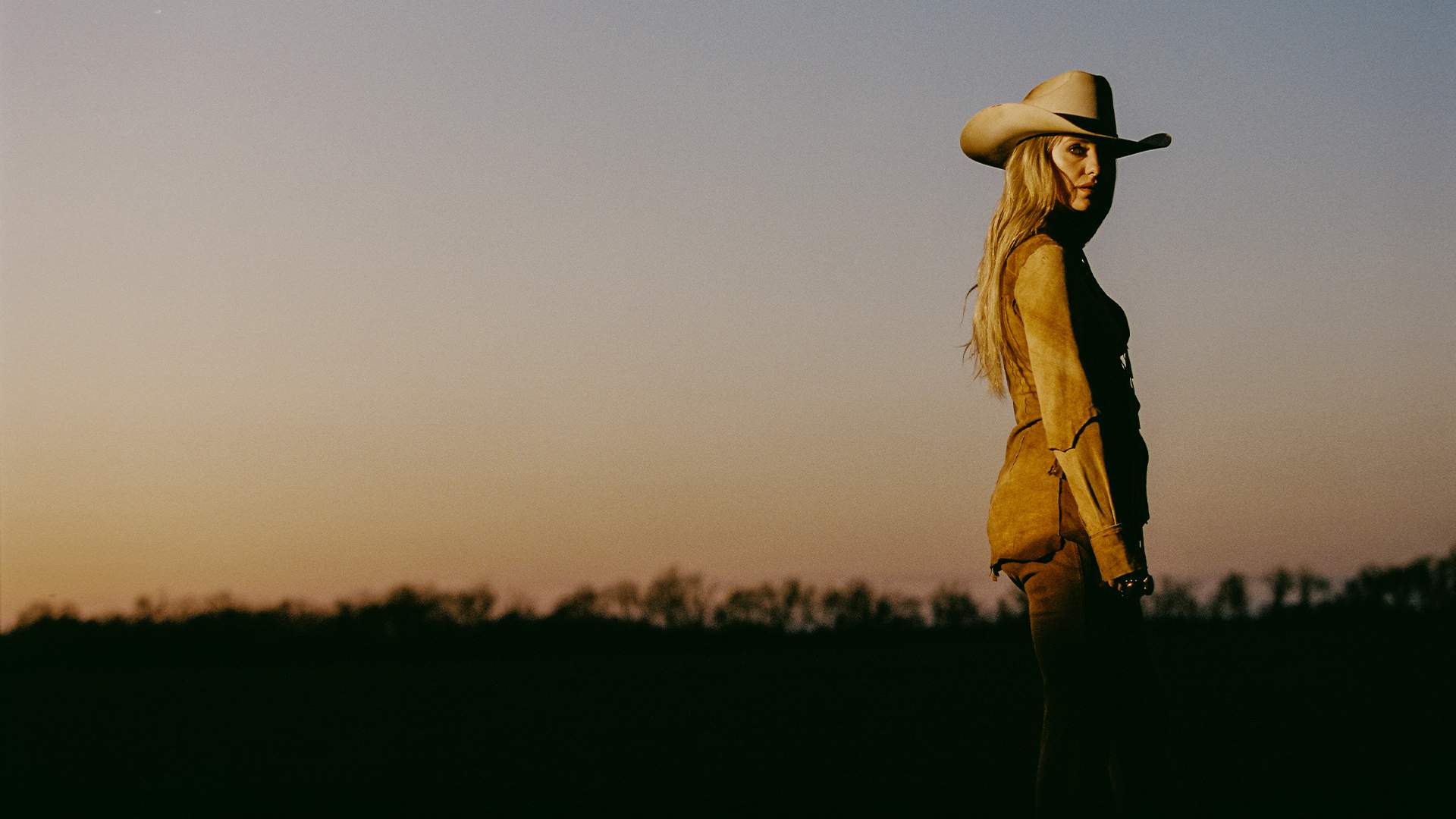 The Official Website Of Lainey Wilson